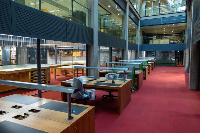 The Library of Trinity College Dublin - Trinity College Dublin